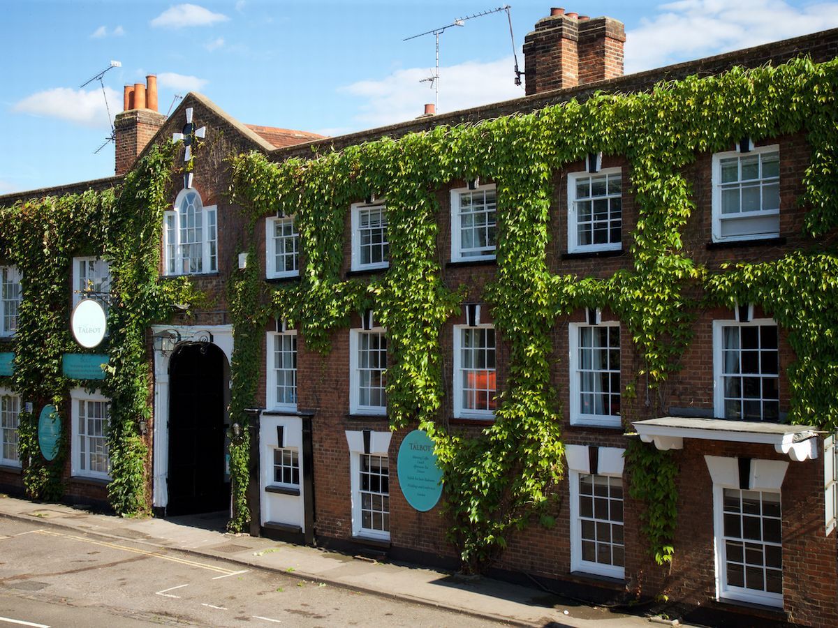 ickle Pickles London Incubator Ball - Getaway For